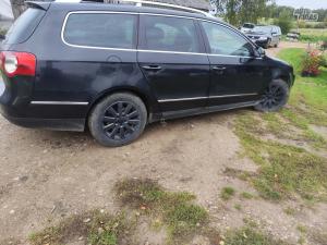 Volkswagen Passat 2006 in Telschi, with an engine capacity of 1.90 L and mileage of 320 thousand km for 799 €, photo 7 on AUTOMOTO.COM.LV
