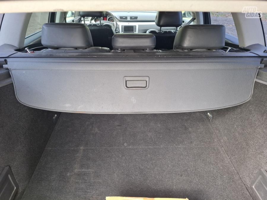 Volkswagen Passat 2006 in Plunge, with an engine capacity of 2.00 L and mileage of 288 thousand km for 1950 €, photo 8 on AUTOMOTO.COM.LV