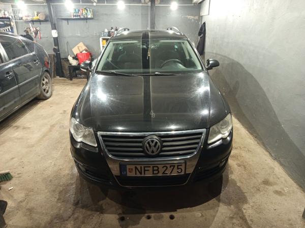 Volkswagen Passat 2007 in Vilnius, with an engine capacity of 2.00 L and mileage of 400 thousand km for 1000 €, photo 1 on AUTOMOTO.COM.LV