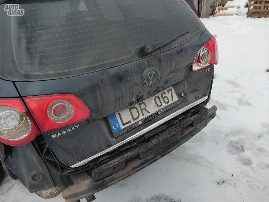 Volkswagen Passat 2007 in Kaunas, with an engine capacity of 1.90 L and mileage of 280 thousand km for 1000 €, photo 15 on AUTOMOTO.COM.LV