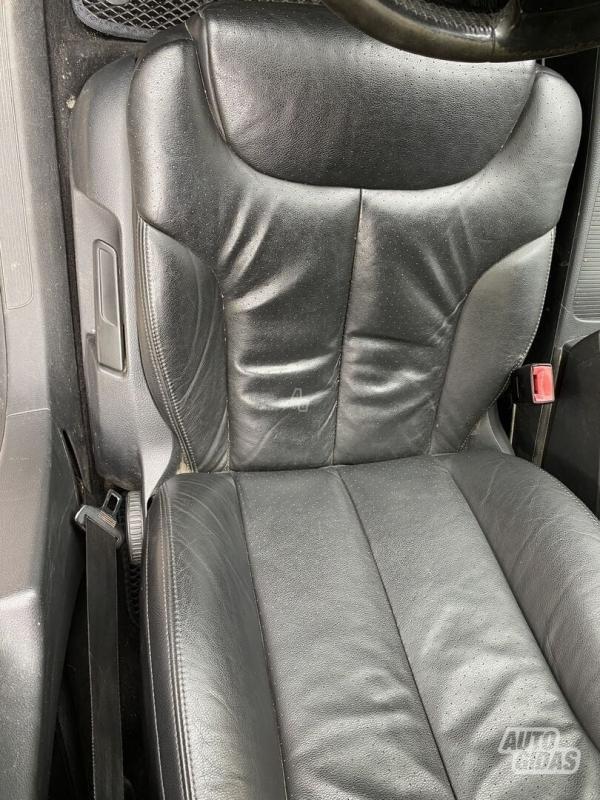 Volkswagen Passat 2007 in Vilnius, with an engine capacity of 2.00 L and mileage of 300 thousand km for 990 €, photo 6 on AUTOMOTO.COM.LV