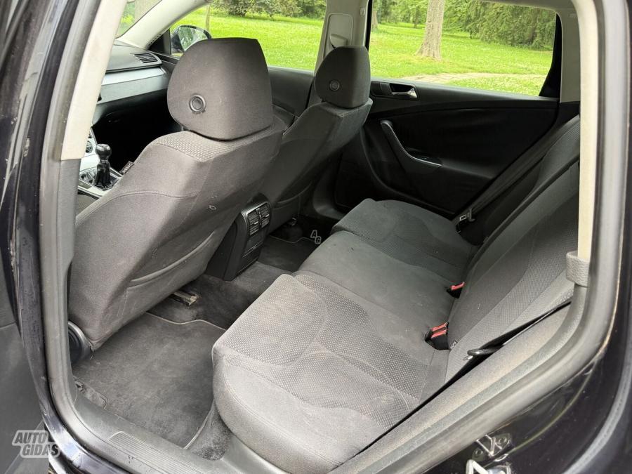 Volkswagen Passat 2007 Kauņa, ar dzinēja tilpumu 1.90 L un nobraukumu 338 tūkst. km par 1699 €, foto 19 vietnē AUTOMOTO.COM.LV