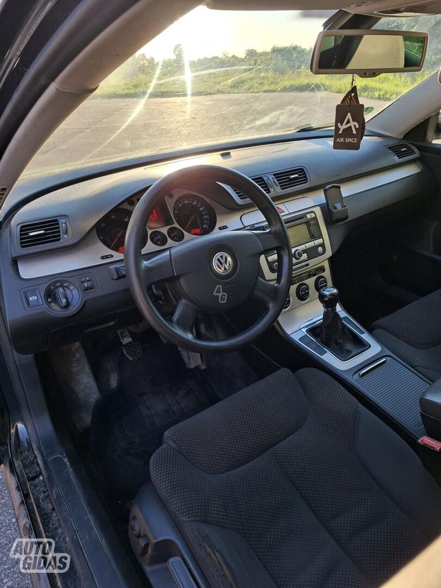 Volkswagen Passat 2007 in Radviliskis, with an engine capacity of 2.00 L and mileage of 255 thousand km for 1200 €, photo 8 on AUTOMOTO.COM.LV