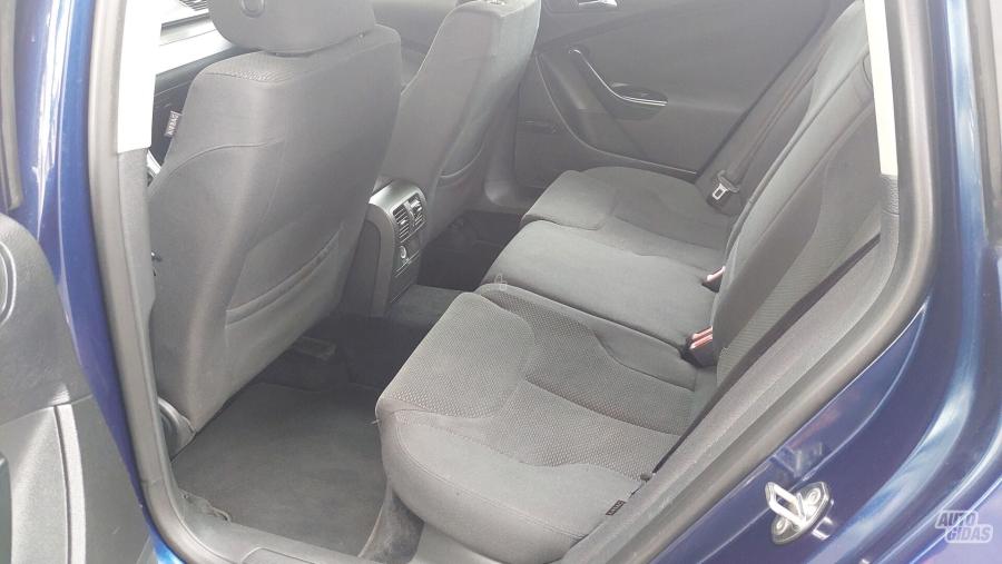Volkswagen Passat 2007 in Alytus, with an engine capacity of 1.90 L and mileage of 386 thousand km for 1750 €, photo 12 on AUTOMOTO.COM.LV