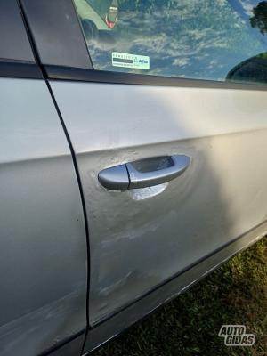 Volkswagen Passat 2007 Jonava, ar dzinēja tilpumu 1.90 L un nobraukumu 580 tūkst. km par 800 €, foto 15 vietnē AUTOMOTO.COM.LV