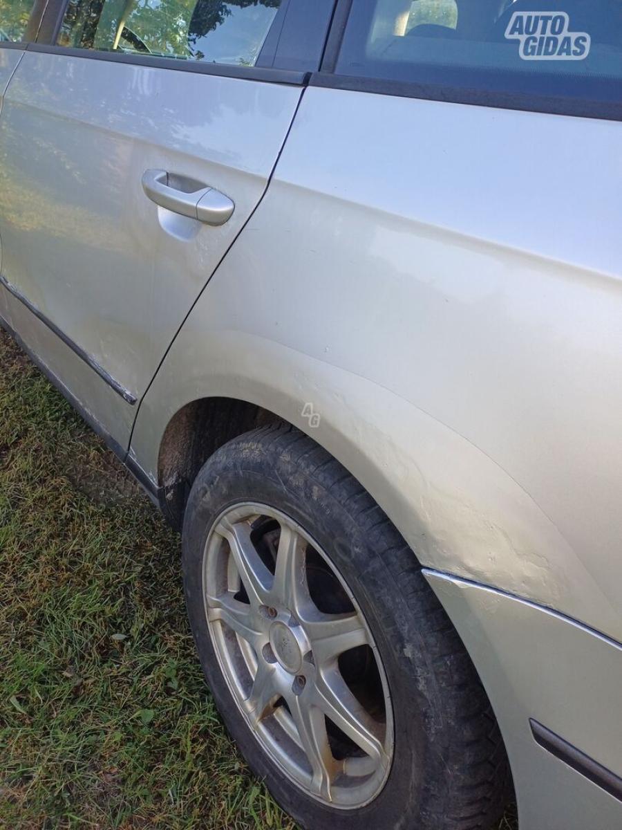 Volkswagen Passat 2007 Jonava, ar dzinēja tilpumu 1.90 L un nobraukumu 580 tūkst. km par 800 €, foto 17 vietnē AUTOMOTO.COM.LV