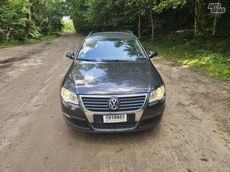 Volkswagen Passat 2007 in Prienai, with an engine capacity of 2.00 L and mileage of 312 thousand km for 1000 €, photo 13 on AUTOMOTO.COM.LV