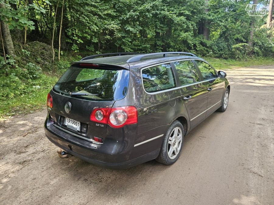 Volkswagen Passat 2007 in Prienai, with an engine capacity of 2.00 L and mileage of 300 thousand km for 1000 €, photo 7 on AUTOMOTO.COM.LV