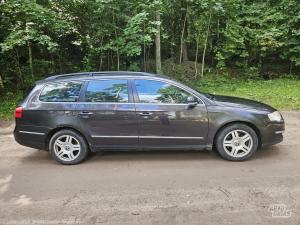 Volkswagen Passat 2007 in Prienai, with an engine capacity of 2.00 L and mileage of 300 thousand km for 1000 €, photo 11 on AUTOMOTO.COM.LV