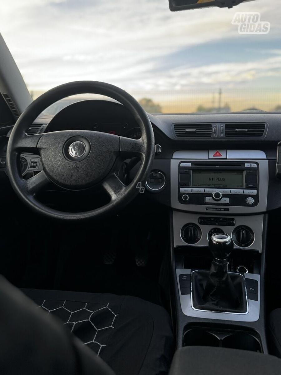 Volkswagen Passat 2007 Klaipėda, ar dzinēja tilpumu 1.90 L un nobraukumu 340 tūkst. km par 2300 €, foto 14 vietnē AUTOMOTO.COM.LV