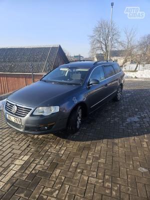 Volkswagen Passat 2008 in Ukmerge, with an engine capacity of 1.90 L and mileage of 452 thousand km for 1600 €, photo  on AUTOMOTO.COM.LV