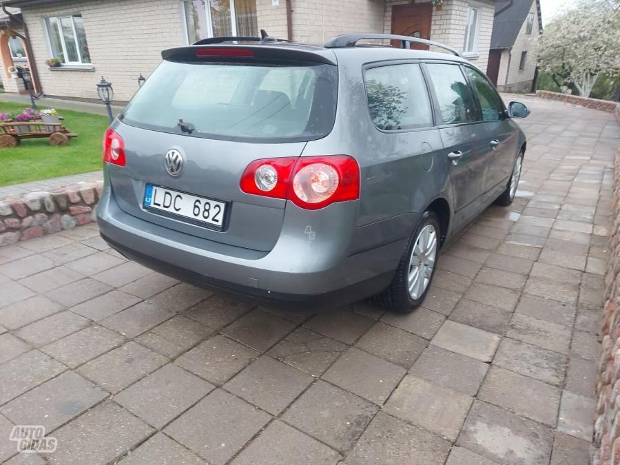 Volkswagen Passat 2008 in Vilnius, with an engine capacity of 1.90 L and mileage of 284 thousand km for 1750 €, photo 5 on AUTOMOTO.COM.LV