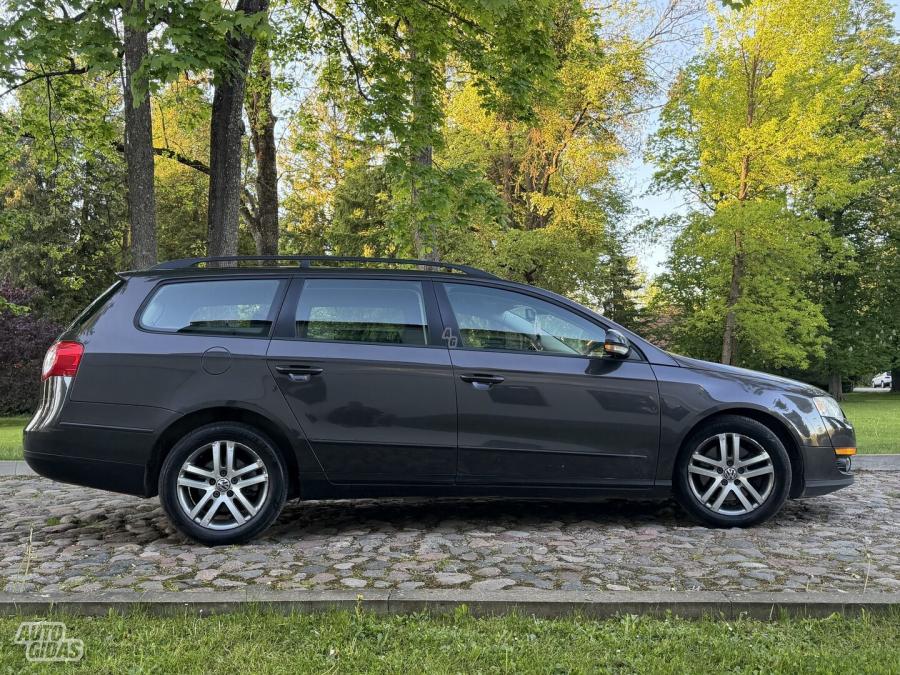 Volkswagen Passat 2008 in Kaunas, with an engine capacity of 2.00 L and mileage of 366 thousand km for 1750 €, photo 4 on AUTOMOTO.COM.LV