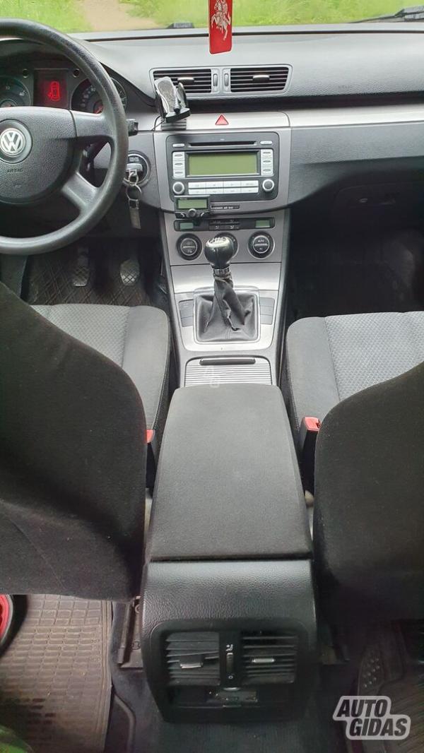 Volkswagen Passat 2008 in Druskininkai, with an engine capacity of 1.90 L and mileage of 320 thousand km for 2000 €, photo 6 on AUTOMOTO.COM.LV