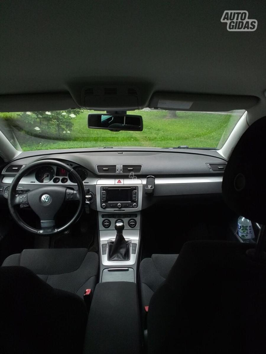 Volkswagen Passat 2008 in Marijampole, with an engine capacity of 2.00 L and mileage of 271 thousand km for 2600 €, photo 11 on AUTOMOTO.COM.LV
