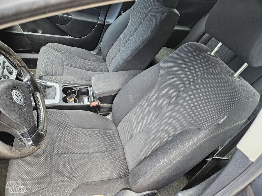 Volkswagen Passat 2008 in Prienai, with an engine capacity of 2.00 L and mileage of 400 thousand km for 1000 €, photo 15 on AUTOMOTO.COM.LV
