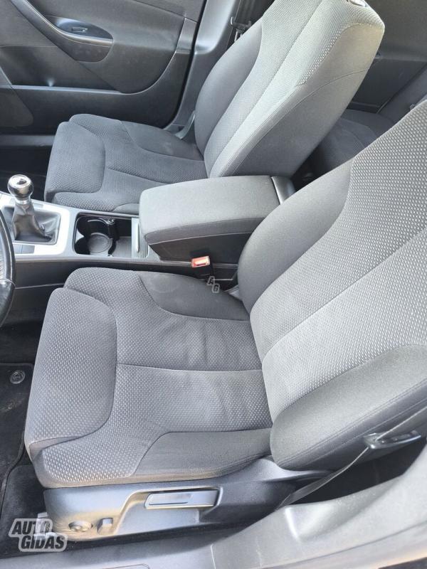 Volkswagen Passat 2009 Biržai, ar dzinēja tilpumu 2.00 L un nobraukumu 310 tūkst. km par 2700 €, foto 4 vietnē AUTOMOTO.COM.LV