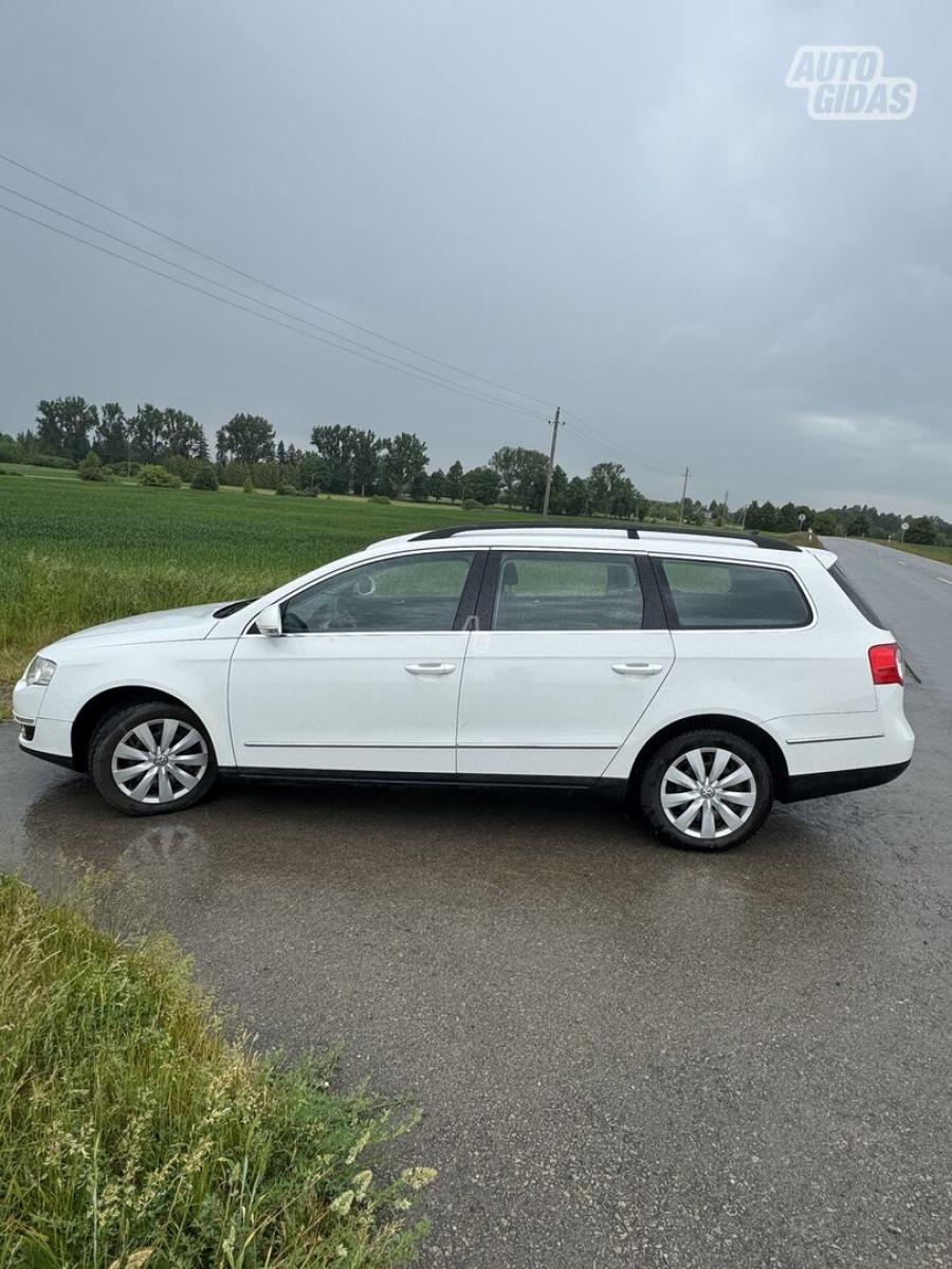 Volkswagen Passat 2009 in Vilkaviskis, with an engine capacity of 2.00 L and mileage of 214 thousand km for 2900 €, photo 7 on AUTOMOTO.COM.LV
