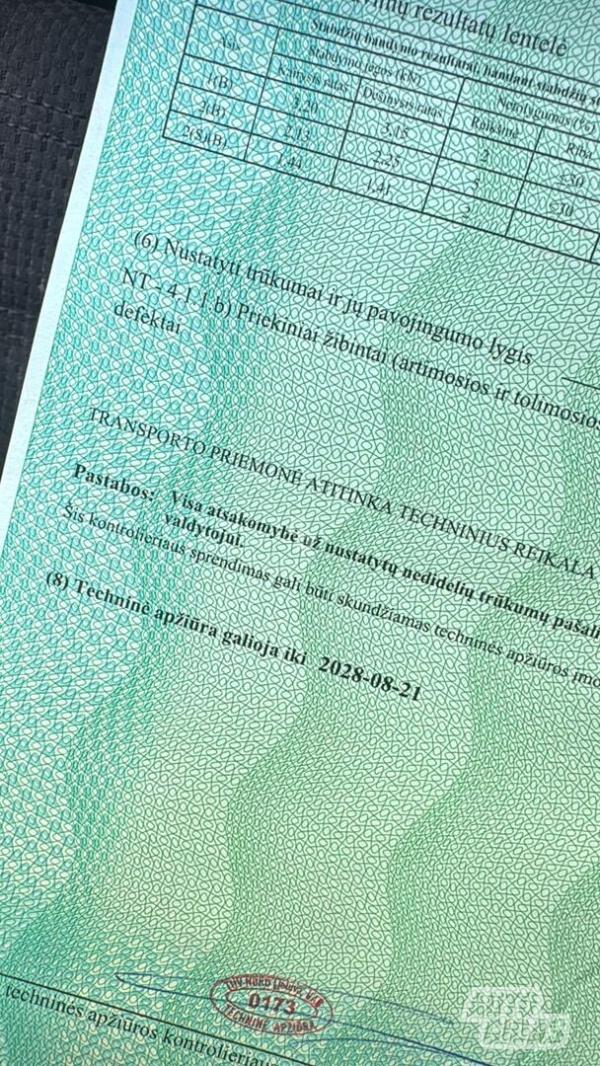 Фольксваген Пассат 2009 в Вильнюс, объемом двигателя 1.60 л и пробегом 300 тыс. км за 1150 €, фото 8 на AUTOMOTO.COM.LV