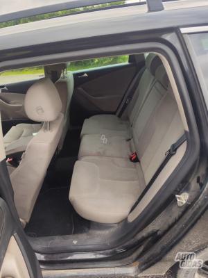 Volkswagen Passat 2009 in Mazeikiai, with an engine capacity of 2.00 L and mileage of 350 thousand km for 850 €, photo 6 on AUTOMOTO.COM.LV
