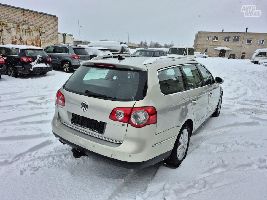 Volkswagen Passat 2010 in Siauliai, with an engine capacity of 18.00 L and mileage of 237 thousand km for 3299 €, photo 3 on AUTOMOTO.COM.LV