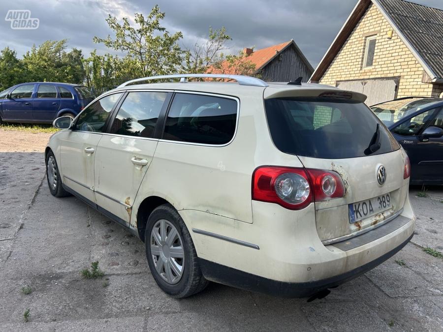 Volkswagen Passat 2010 in Jonava, with an engine capacity of 2.00 L and mileage of 400 thousand km for 700 €, photo 4 on AUTOMOTO.COM.LV
