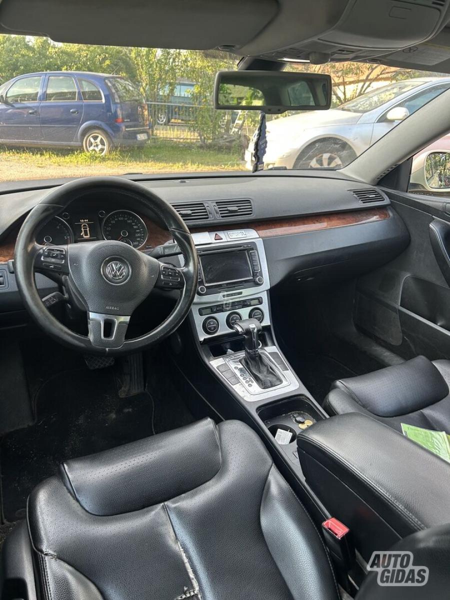 Volkswagen Passat 2010 in Jonava, with an engine capacity of 2.00 L and mileage of 400 thousand km for 700 €, photo 6 on AUTOMOTO.COM.LV