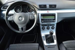 Volkswagen Passat 2010 in Kaunas, with an engine capacity of 2.00 L and mileage of 256 thousand km for 3999 €, photo 14 on AUTOMOTO.COM.LV
