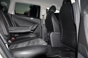 Volkswagen Passat 2010 in Kaunas, with an engine capacity of 2.00 L and mileage of 256 thousand km for 3999 €, photo 19 on AUTOMOTO.COM.LV