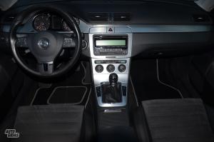 Volkswagen Passat 2010 in Kaunas, with an engine capacity of 2.00 L and mileage of 256 thousand km for 3999 €, photo 25 on AUTOMOTO.COM.LV