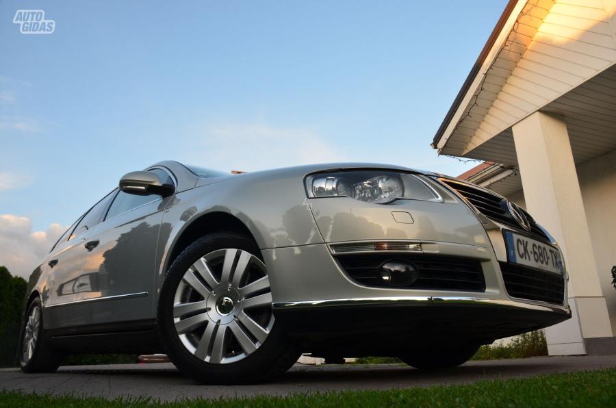 Volkswagen Passat 2010 in Kaunas, with an engine capacity of 2.00 L and mileage of 256 thousand km for 3999 €, photo 31 on AUTOMOTO.COM.LV