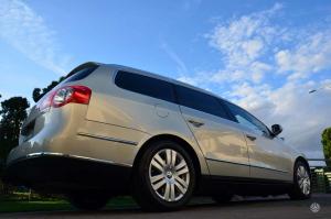 Volkswagen Passat 2010 in Kaunas, with an engine capacity of 2.00 L and mileage of 256 thousand km for 3999 €, photo  on AUTOMOTO.COM.LV