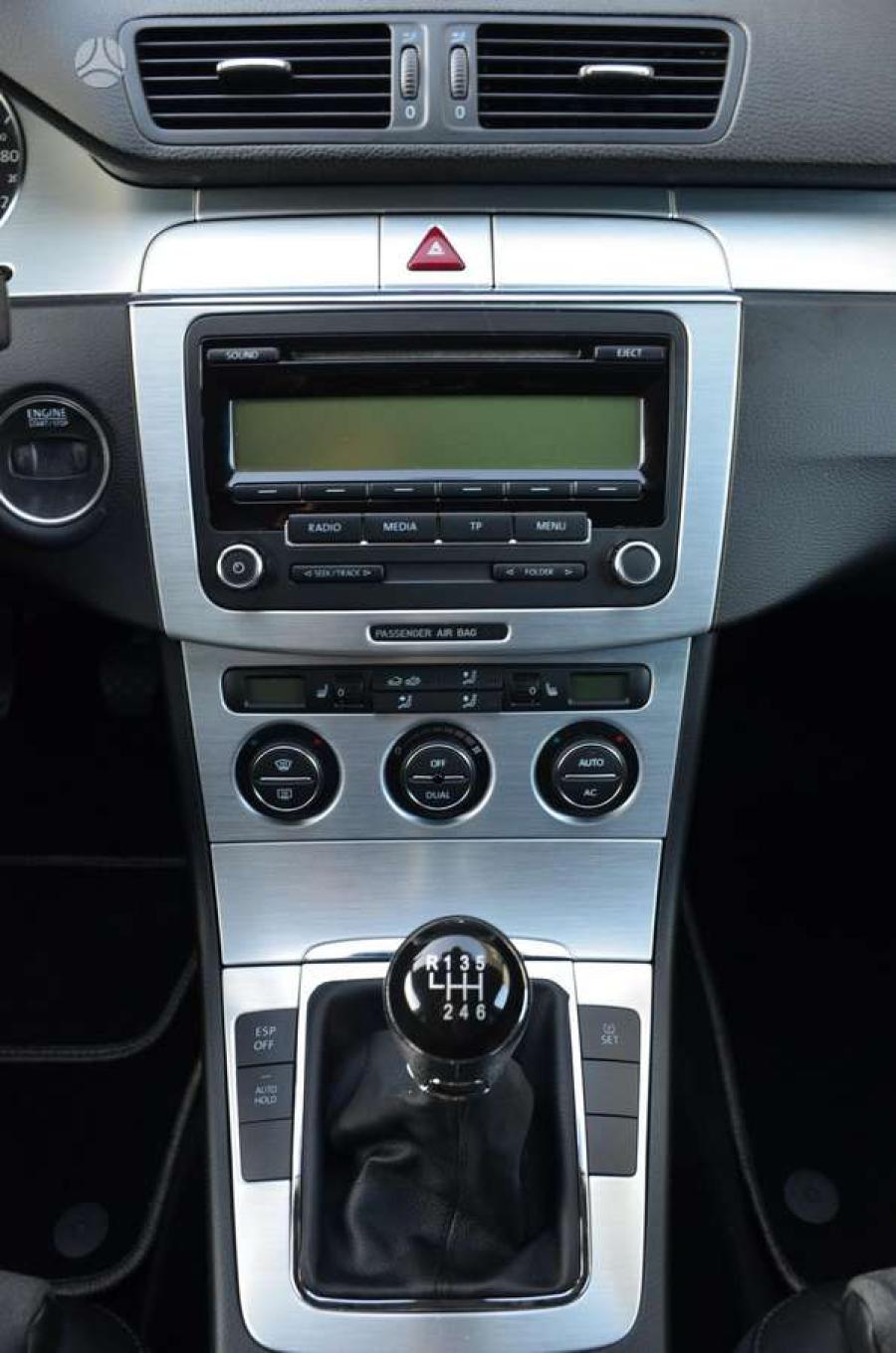 Volkswagen Passat 2010 in Kaunas, with an engine capacity of 2.00 L and mileage of 256 thousand km for 3999 €, photo 25 on AUTOMOTO.COM.LV