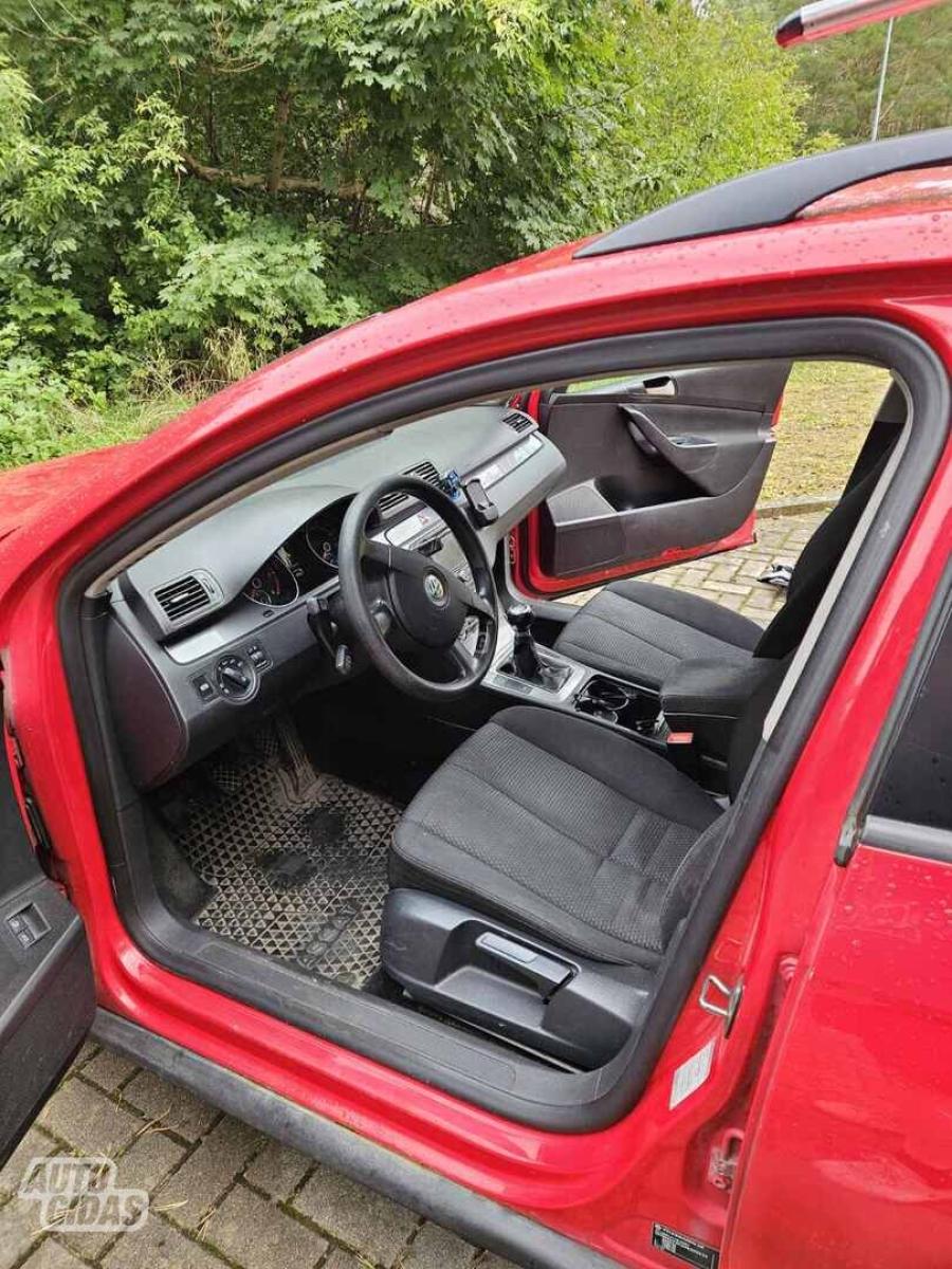 Volkswagen Passat 2010 Viļņa, ar dzinēja tilpumu 1.60 L un nobraukumu 366 tūkst. km par 890 €, foto 8 vietnē AUTOMOTO.COM.LV