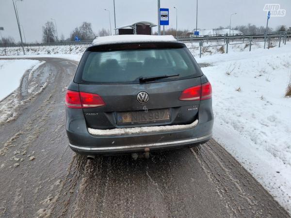 Volkswagen Passat 2011 in Vilnius, with an engine capacity of 1.60 L and mileage of 308 thousand km for 3200 €, photo 5 on AUTOMOTO.COM.LV