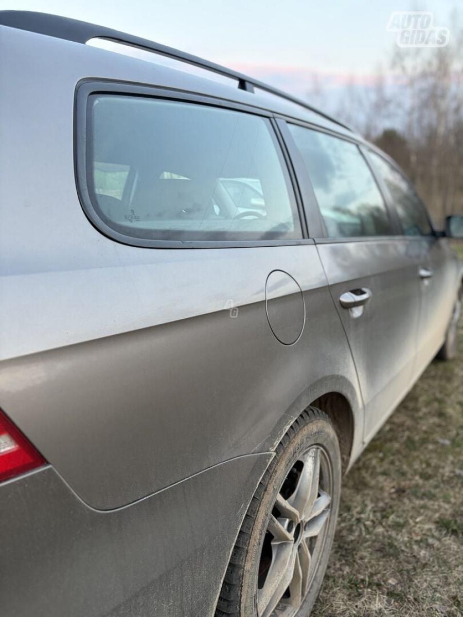 Volkswagen Passat 2011 in Vilnius, with an engine capacity of 2.00 L and mileage of 248 thousand km for 2900 €, photo 5 on AUTOMOTO.COM.LV