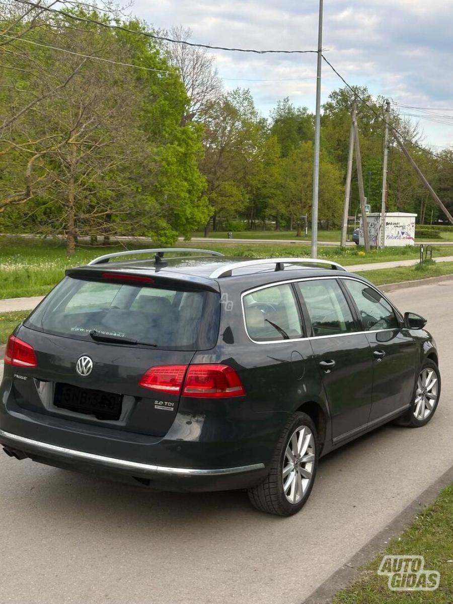 Volkswagen Passat 2011 in Kaunas, with an engine capacity of 2.00 L and mileage of 361 thousand km for 5800 €, photo 5 on AUTOMOTO.COM.LV