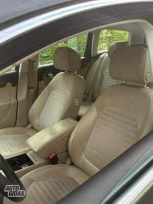 Volkswagen Passat 2011 in Kaunas, with an engine capacity of 2.00 L and mileage of 361 thousand km for 5800 €, photo 8 on AUTOMOTO.COM.LV