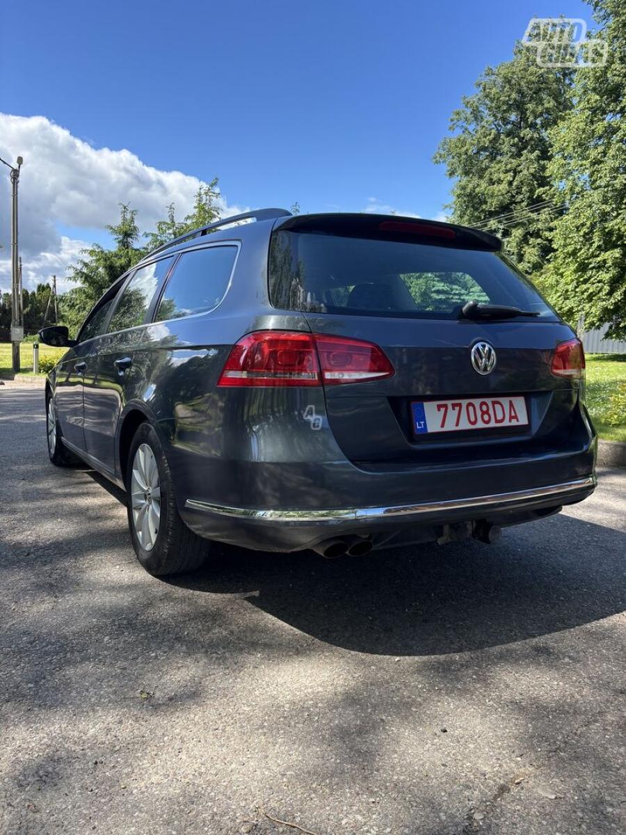 Volkswagen Passat 2011 in Kaisiadorys, with an engine capacity of 2.00 L and mileage of 342 thousand km for 4650 €, photo 3 on AUTOMOTO.COM.LV