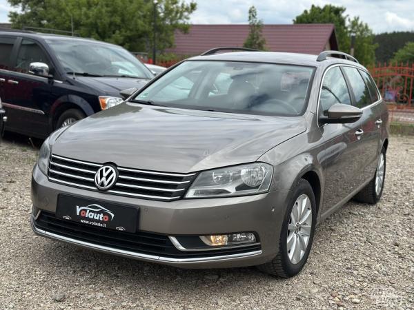 Volkswagen Passat 2011 in Pabrade, with an engine capacity of 2.00 L and mileage of 257 thousand km for 6350 €, photo 1 on AUTOMOTO.COM.LV