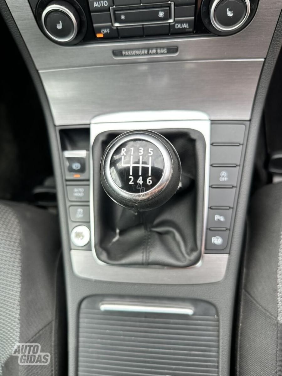 Volkswagen Passat 2011 Pabradė, ar dzinēja tilpumu 2.00 L un nobraukumu 257 tūkst. km par 6350 €, foto 13 vietnē AUTOMOTO.COM.LV