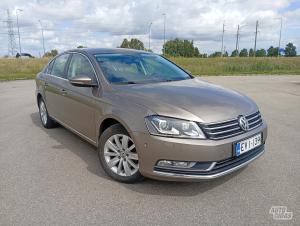 Volkswagen Passat 2011 in Vilnius, with an engine capacity of 2.00 L and mileage of 236 thousand km for 5100 €, photo  on AUTOMOTO.COM.LV