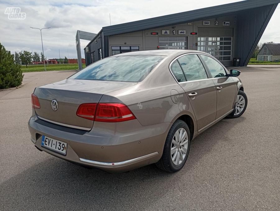 Volkswagen Passat 2011 in Vilnius, with an engine capacity of 2.00 L and mileage of 236 thousand km for 5100 €, photo 6 on AUTOMOTO.COM.LV