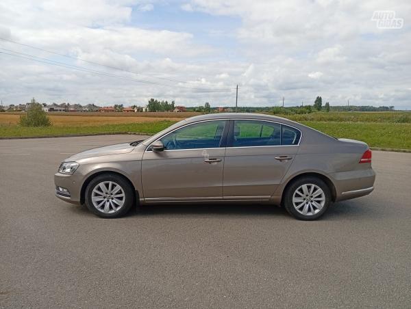 Volkswagen Passat 2011 in Vilnius, with an engine capacity of 2.00 L and mileage of 236 thousand km for 5100 €, photo 7 on AUTOMOTO.COM.LV