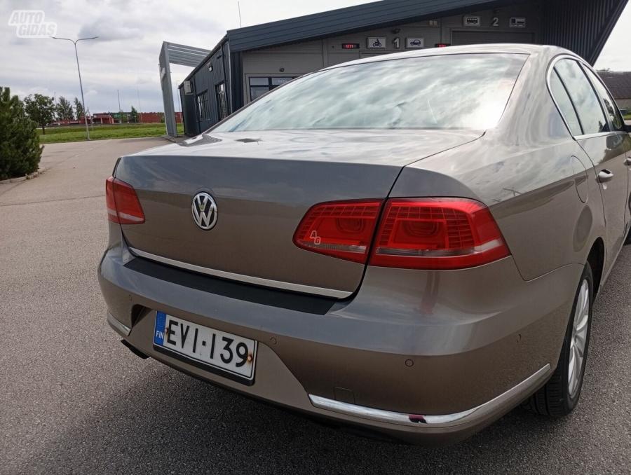 Volkswagen Passat 2011 in Vilnius, with an engine capacity of 2.00 L and mileage of 236 thousand km for 5100 €, photo 13 on AUTOMOTO.COM.LV