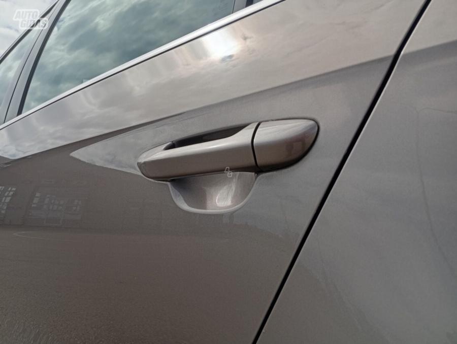 Volkswagen Passat 2011 in Vilnius, with an engine capacity of 2.00 L and mileage of 236 thousand km for 5100 €, photo 18 on AUTOMOTO.COM.LV