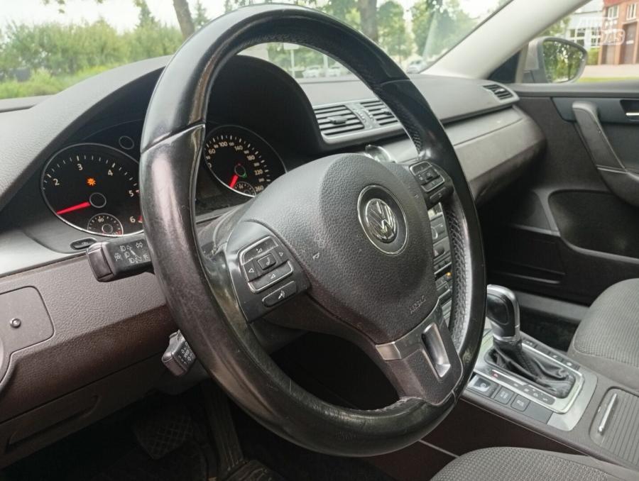 Volkswagen Passat 2011 in Vilnius, with an engine capacity of 2.00 L and mileage of 236 thousand km for 5100 €, photo 21 on AUTOMOTO.COM.LV