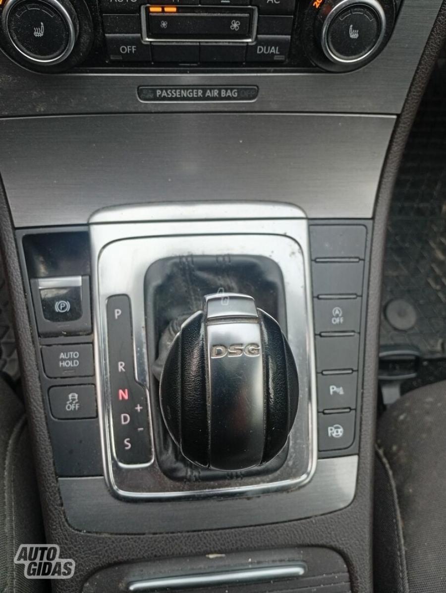Volkswagen Passat 2011 in Vilnius, with an engine capacity of 2.00 L and mileage of 236 thousand km for 5100 €, photo 23 on AUTOMOTO.COM.LV