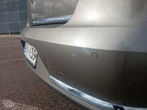 Volkswagen Passat 2011 in Vilnius, with an engine capacity of 2.00 L and mileage of 236 thousand km for 5100 €, photo 32 on AUTOMOTO.COM.LV
