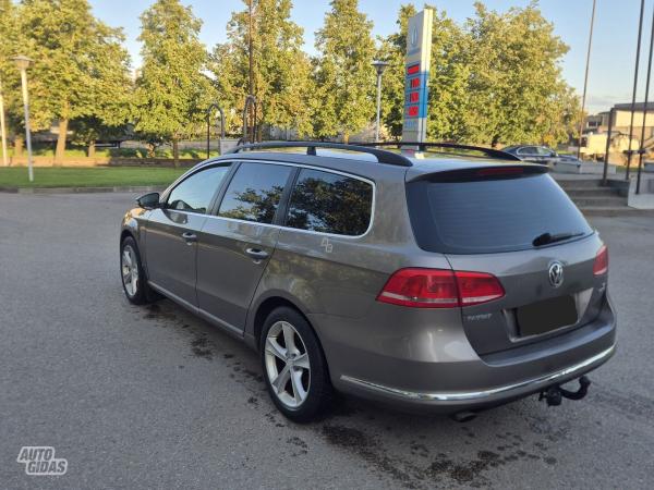 Volkswagen Passat 2011 in Siauliai, with an engine capacity of 1.60 L and mileage of 286 thousand km for 3100 €, photo 4 on AUTOMOTO.COM.LV